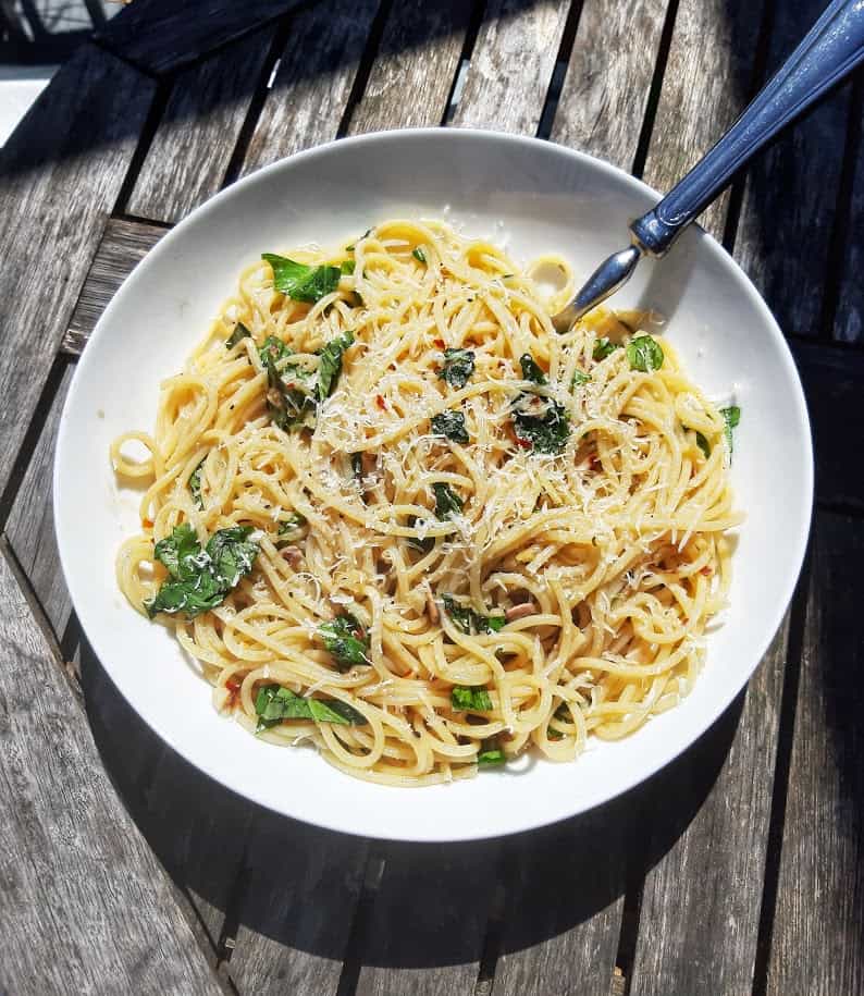#101pastas 015: Spaghetti al pranzo di lavoro | Herd Gastronomy